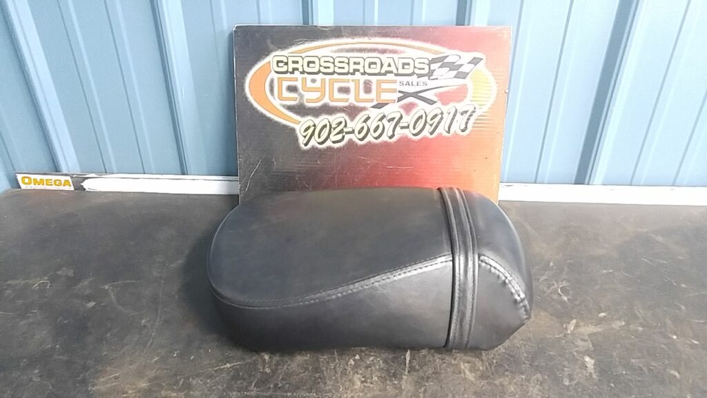 1996 Kawasaki Vulcan 1500 Rear seat | Cross Roads Cycle Sales