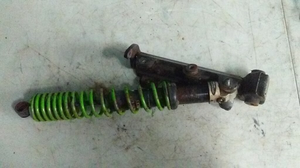 2001 -2002 Arctic Cat ZR 600/800 ZRT 600 Spindle, Steering – Right with ...